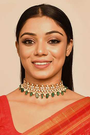 Buy Nepra by Neha Goel Kundan Embellished Choker Necklace Online | Aza ...