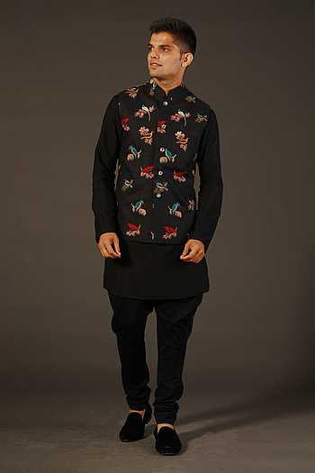Buy Black Linen Embroidered Bird Bundi For Men by Rohit Bal Online at ...