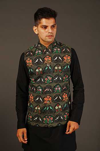 Buy Black Linen Printed Floral And Bird Bundi For Men by Rohit Bal ...