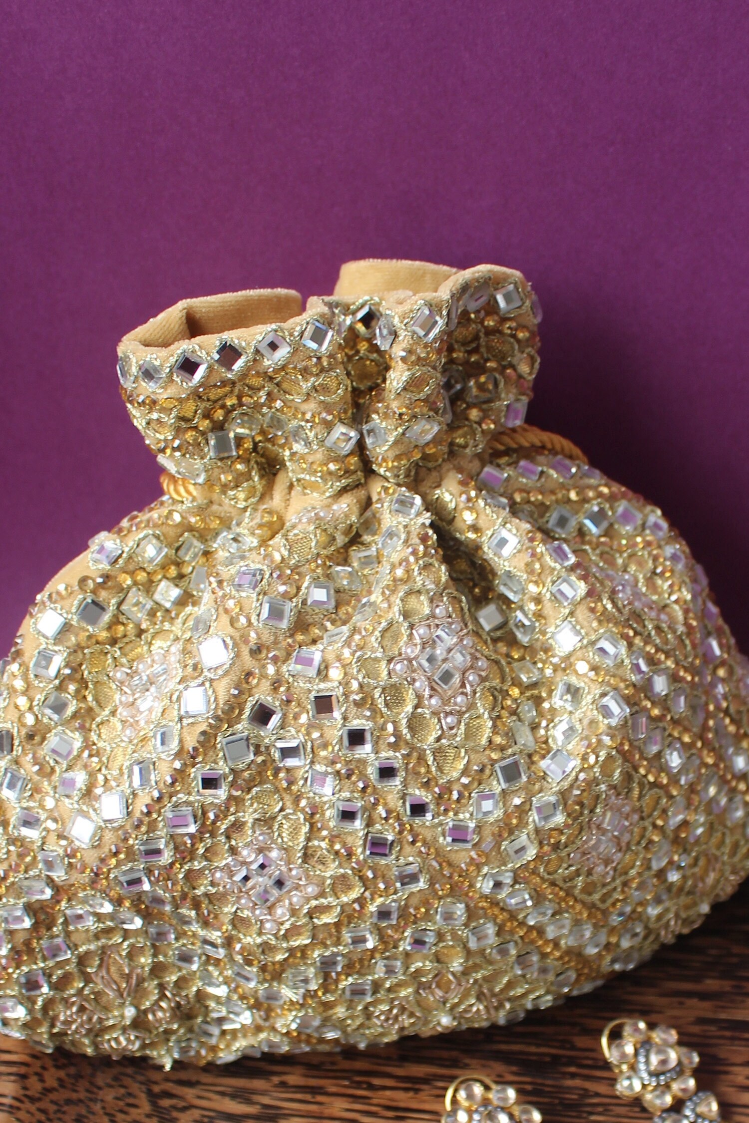 Buy Nayaab by Sonia Velvet Abla Work Potli Online | Aza Fashions