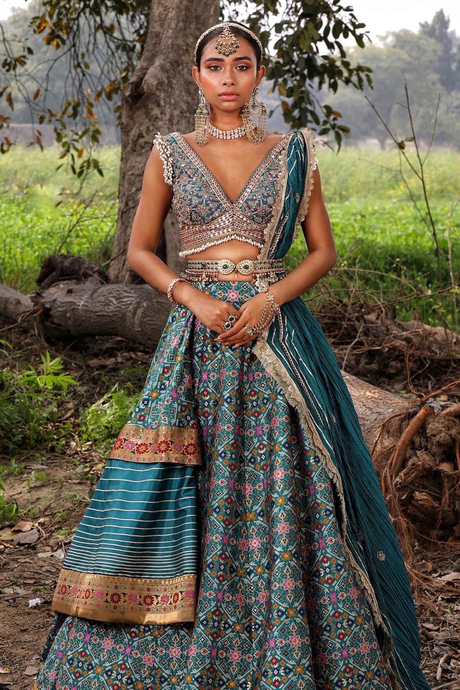 Buy Green Lehenga Handwoven Banarasi Blouse Pure Silk Ikat Set For