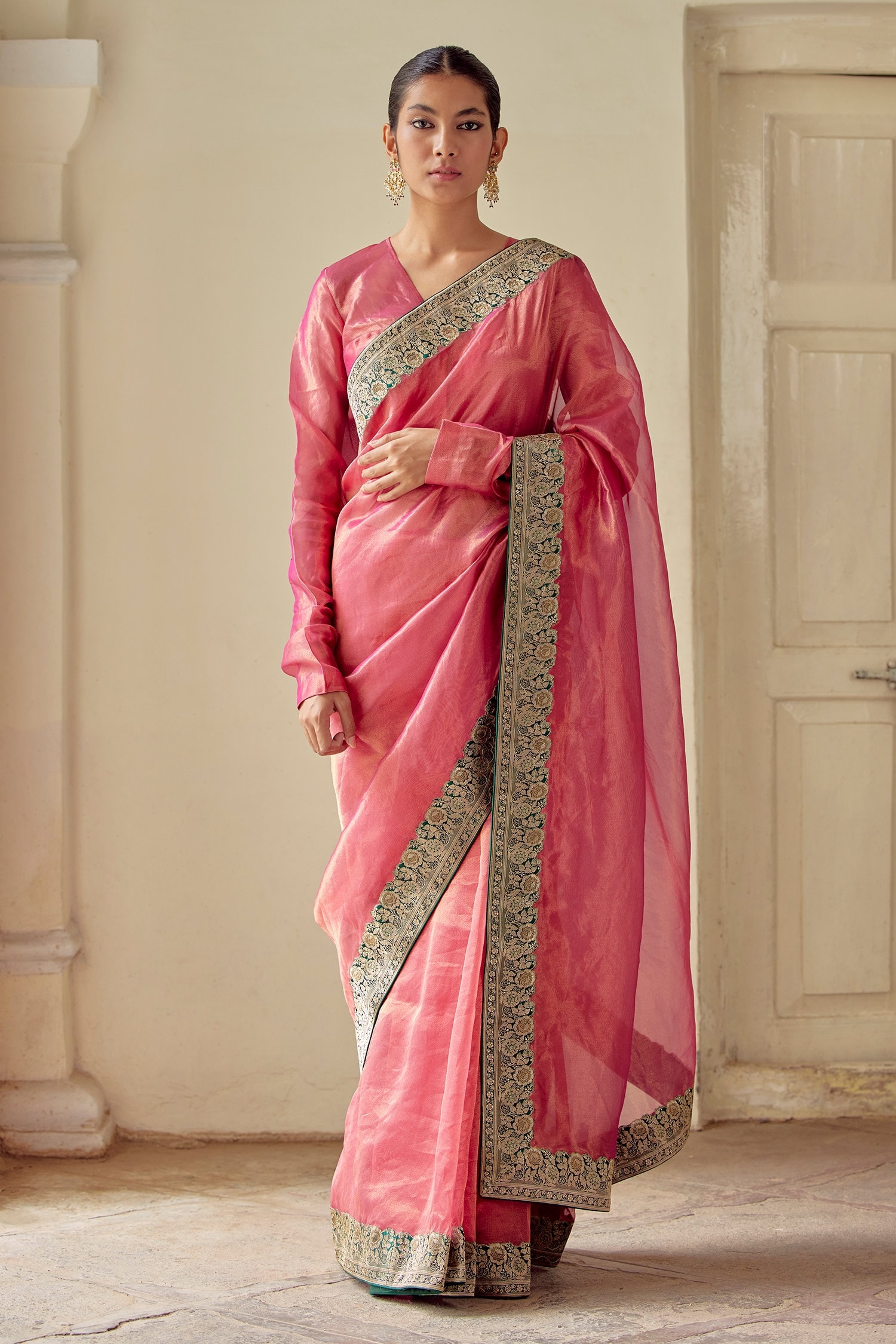 Buy Magenta Tissue Woven Floral V Neck Sandali Saree With Blouse For ...