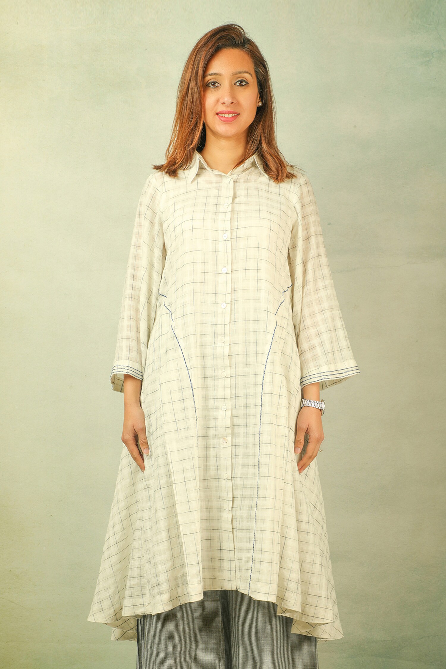 Buy Ibai White Handwoven Asymmetric Tunic Online | Aza Fashions