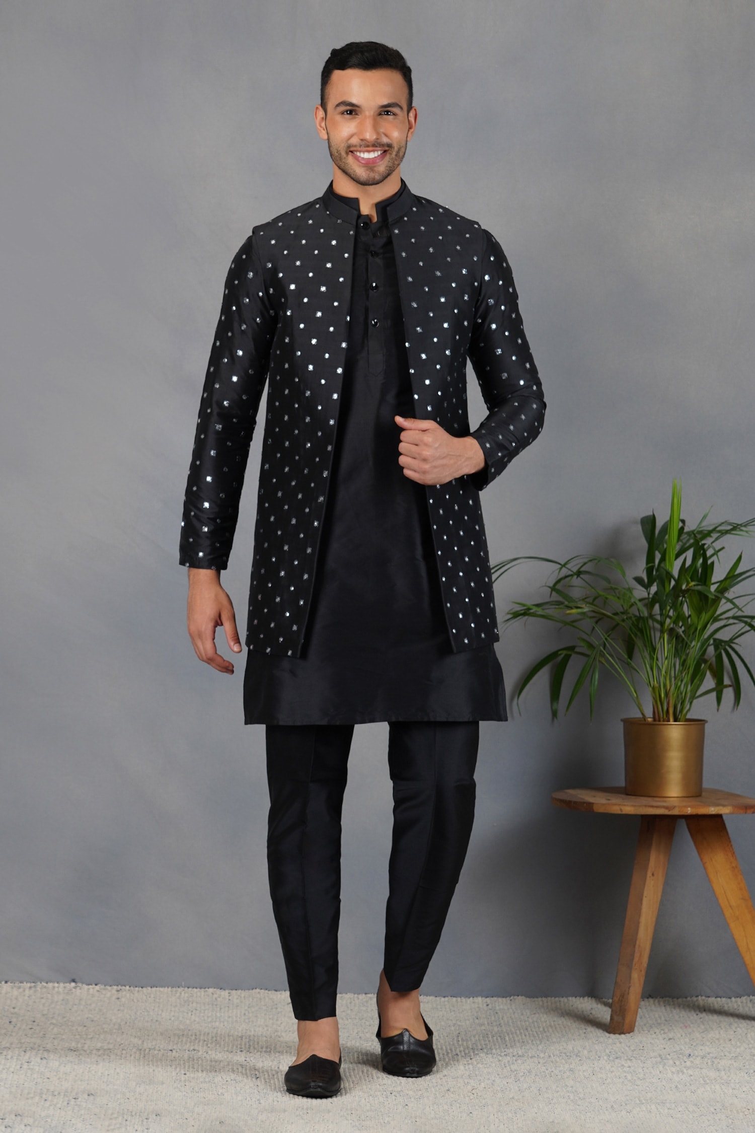Buy Black Silk Embroidery Mirror Uns Bundi And Kurta Set For Men by ...