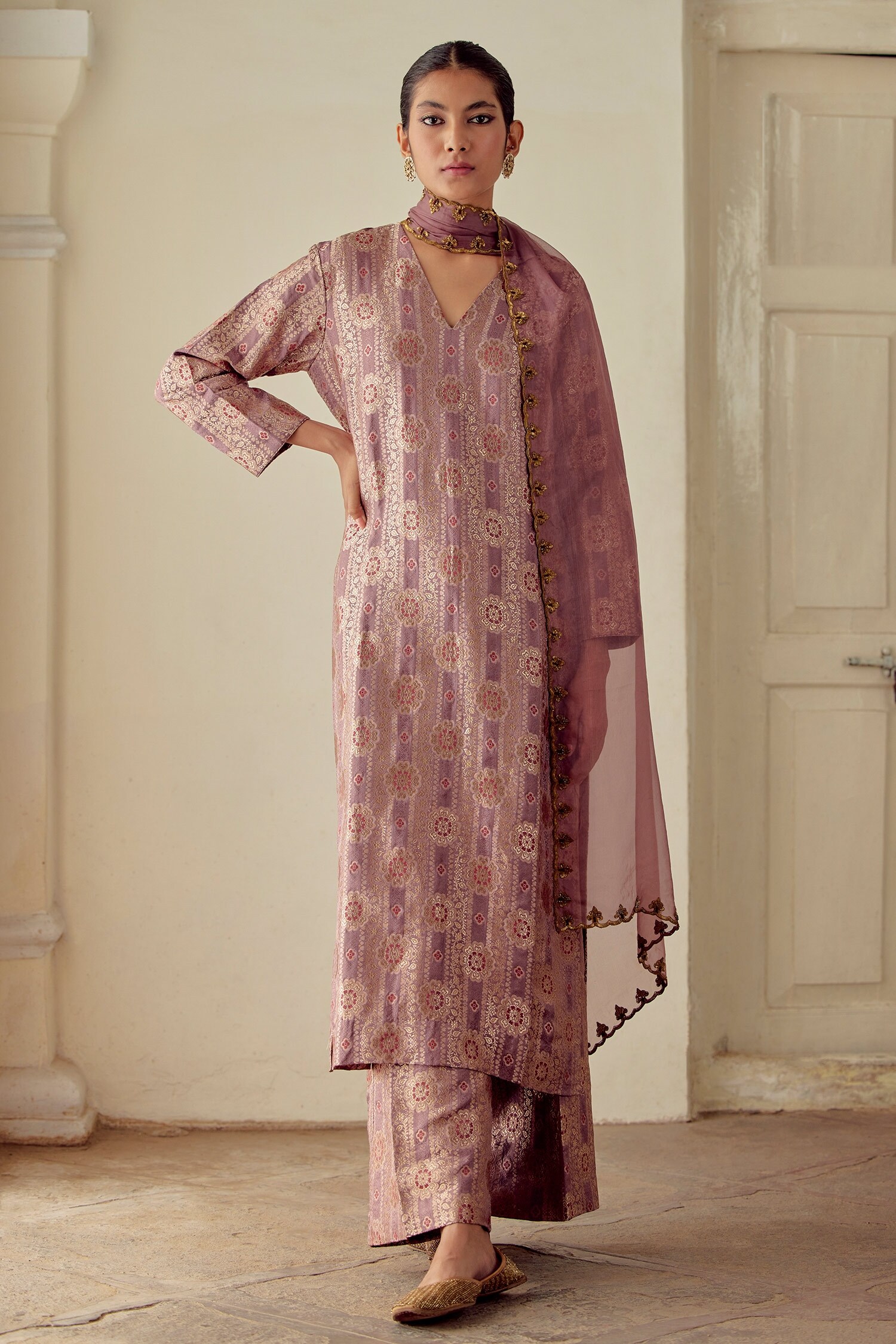 Buy Pink Organza Embroidered Shashwati Scallop Dupatta For Women by Mimamsaa Online at Aza Fashions.