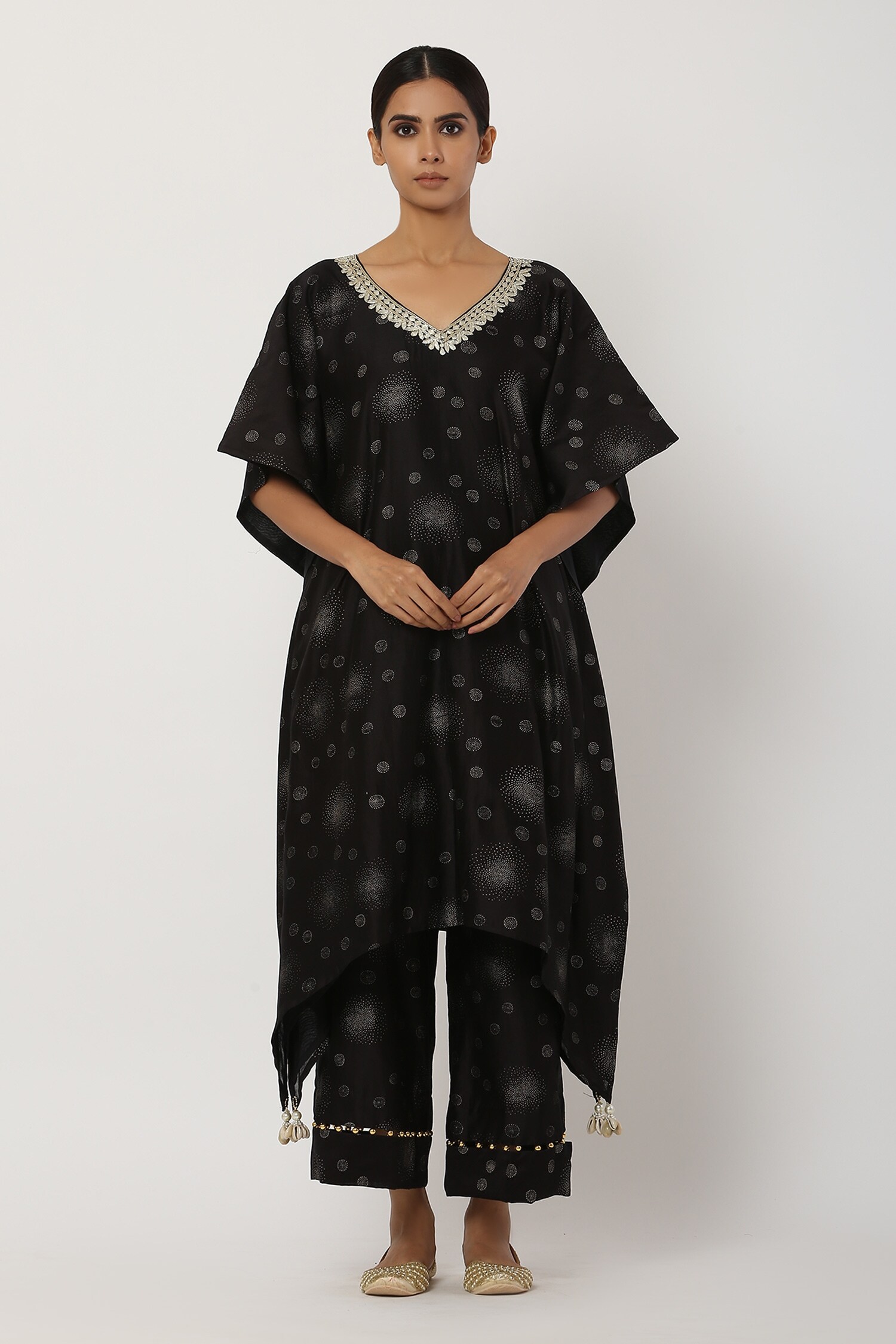 Buy Seema Nanda Black Chanderi Silk Gota Embroidered Kaftan And Pant ...