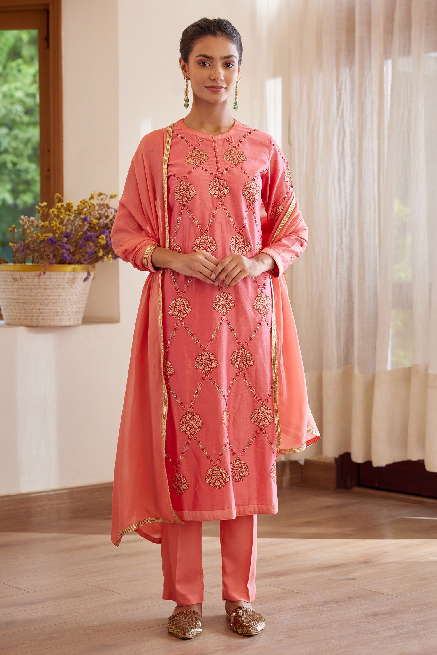 Buy Pink Chanderi Embroidered Floral Zardozi Appliques Round Kurta Set For Women by Shyam ...