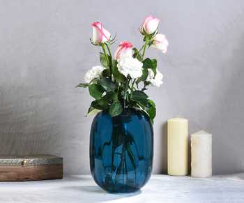 The 7 DeKor Glass Vase