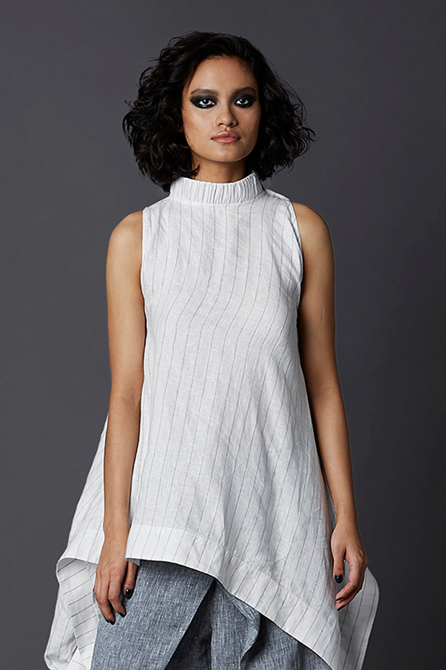 Buy Chola White Linen Asymmetric Tunic Online | Aza Fashions