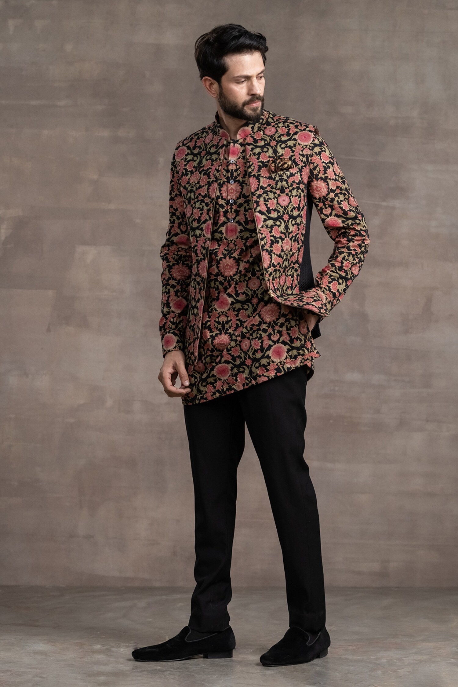 Buy Black Cotton Floral Quilted Pattern Bundi And Kurta Set For Men by ...